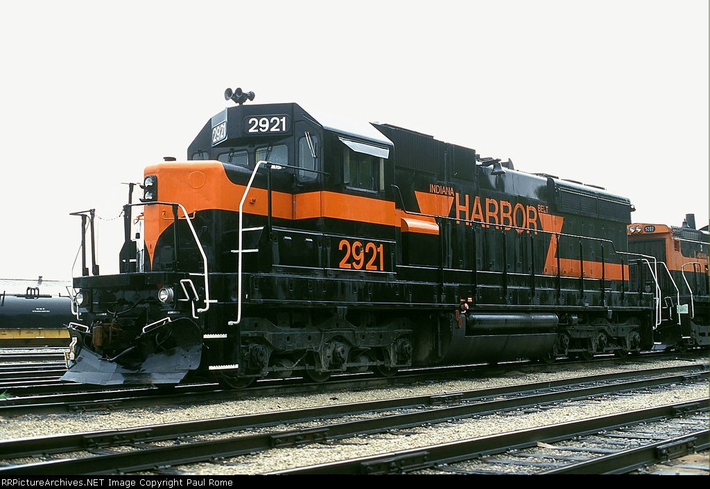 IHB 2921, EMD SD20, works the IHBs Blue Island Yard